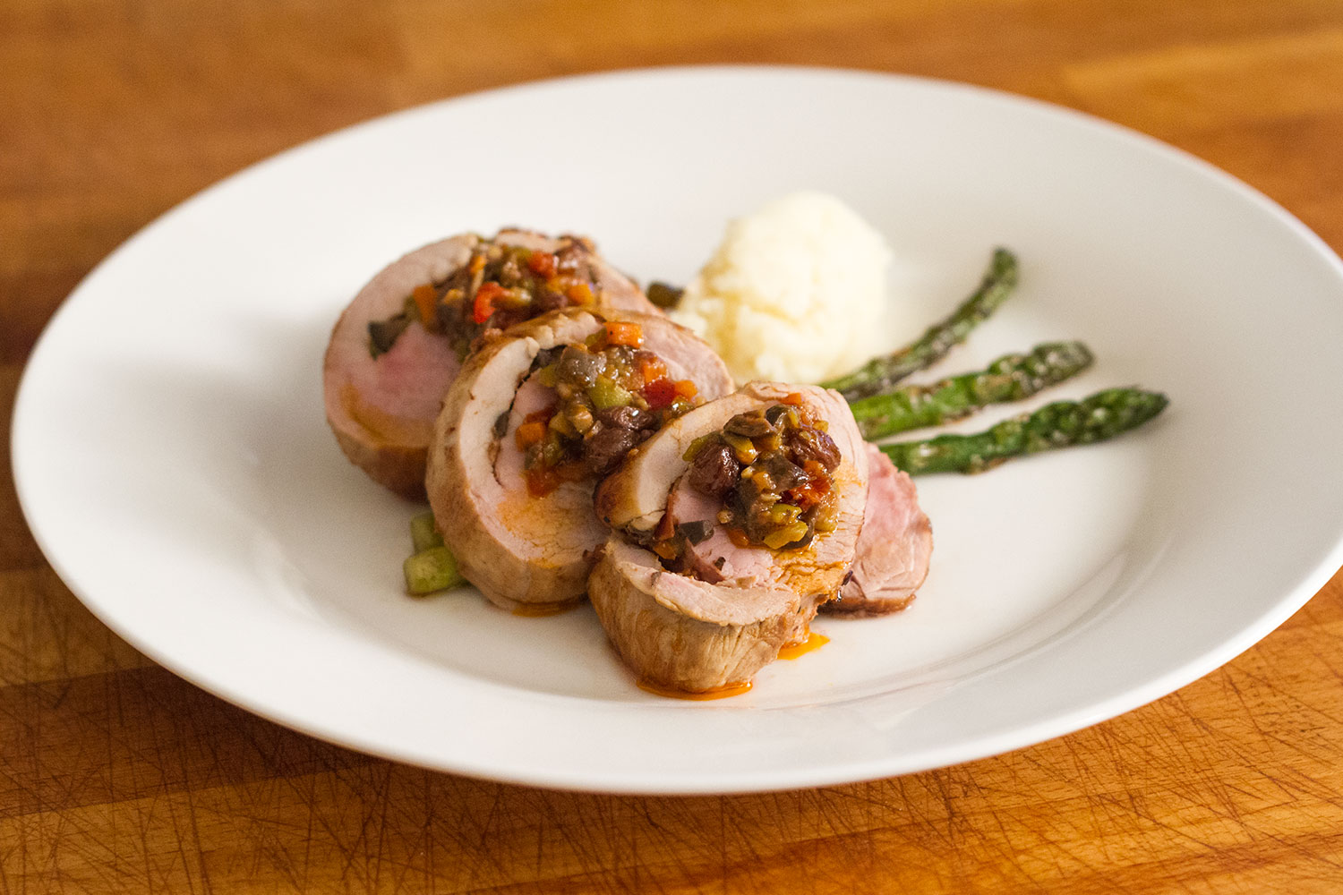 Filet de porc farci aux olives | Bob le Chef