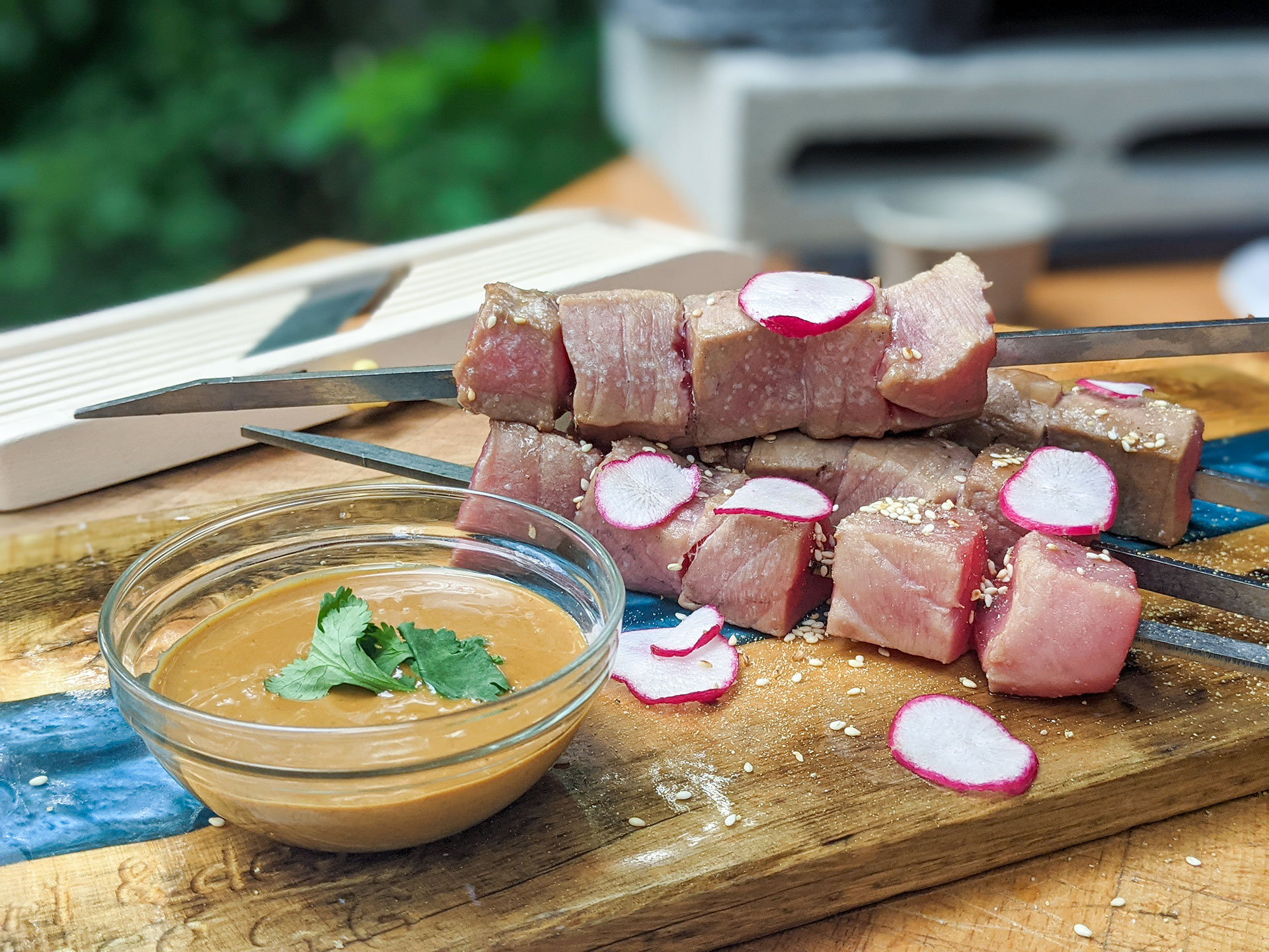 Brochettes de tataki de thon et mayonnaise au sésame | Bob le Chef