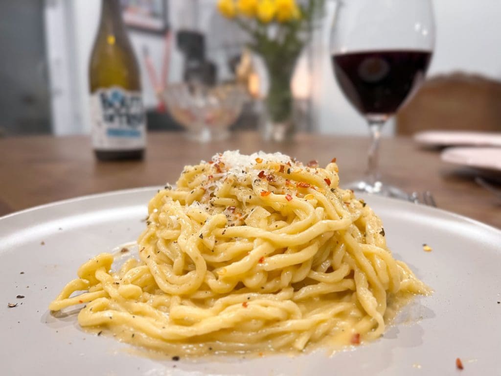 Spaghetti au cacio e pepe (fromage et poivre) | Bob le Chef