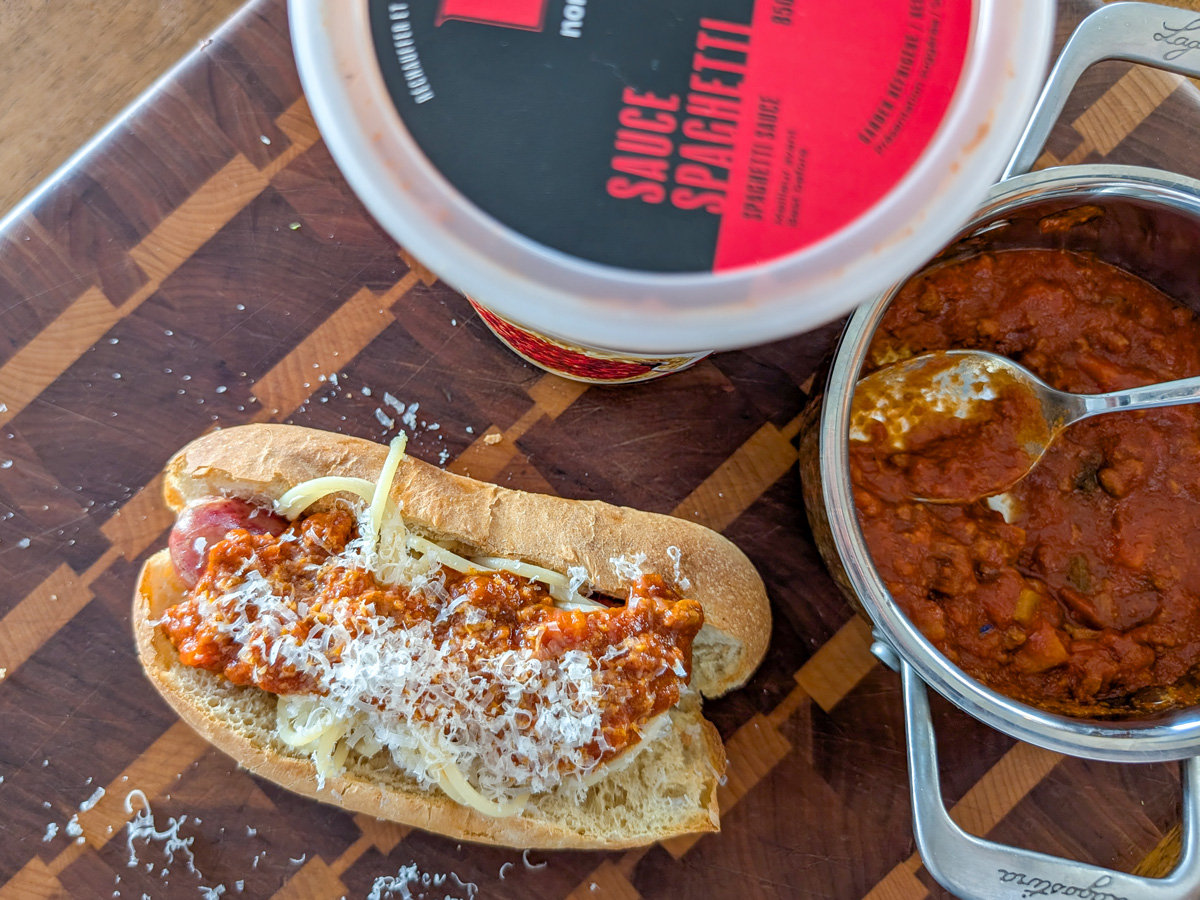 Spaghetti dog (hot-dog au spaghetti) | Bob le Chef